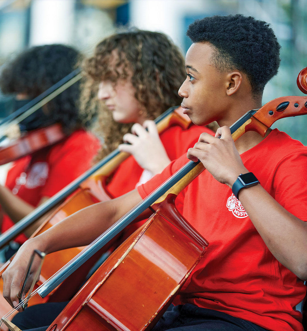 Universal STARS – Four Seasons Tours